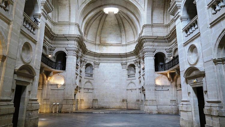 Chapel of the Jesuits - Things to see in Nîmes in France