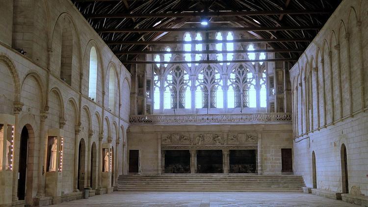 City of Poitiers - Sightseeing tour in Poitiers in France