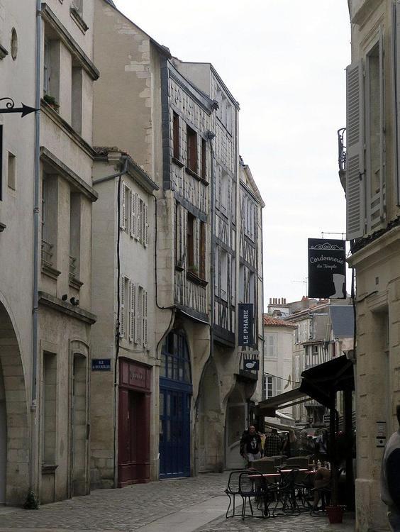 Historic centre of La Rochelle - Sightseeing tour in La Rochelle in France