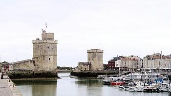 Historic centre of La Rochelle - Sightseeing tour in La Rochelle in France